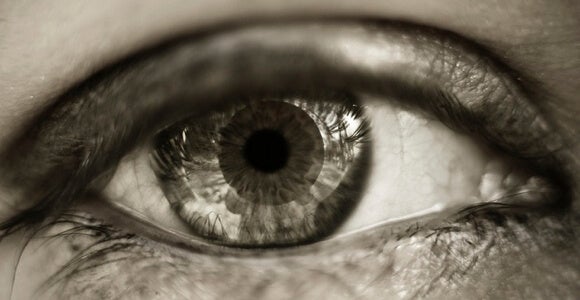 New Telescopic Contact Lens Magnifies Vision Three Times