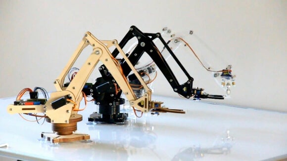 uArm, A Mini Robotic Arm You Can Assemble and Control