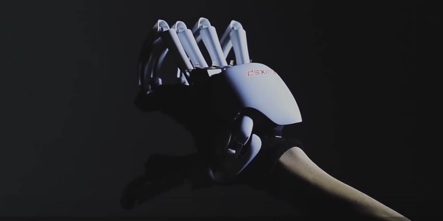 This Amazing Robotic Glove Lets You Touch the Virtual World