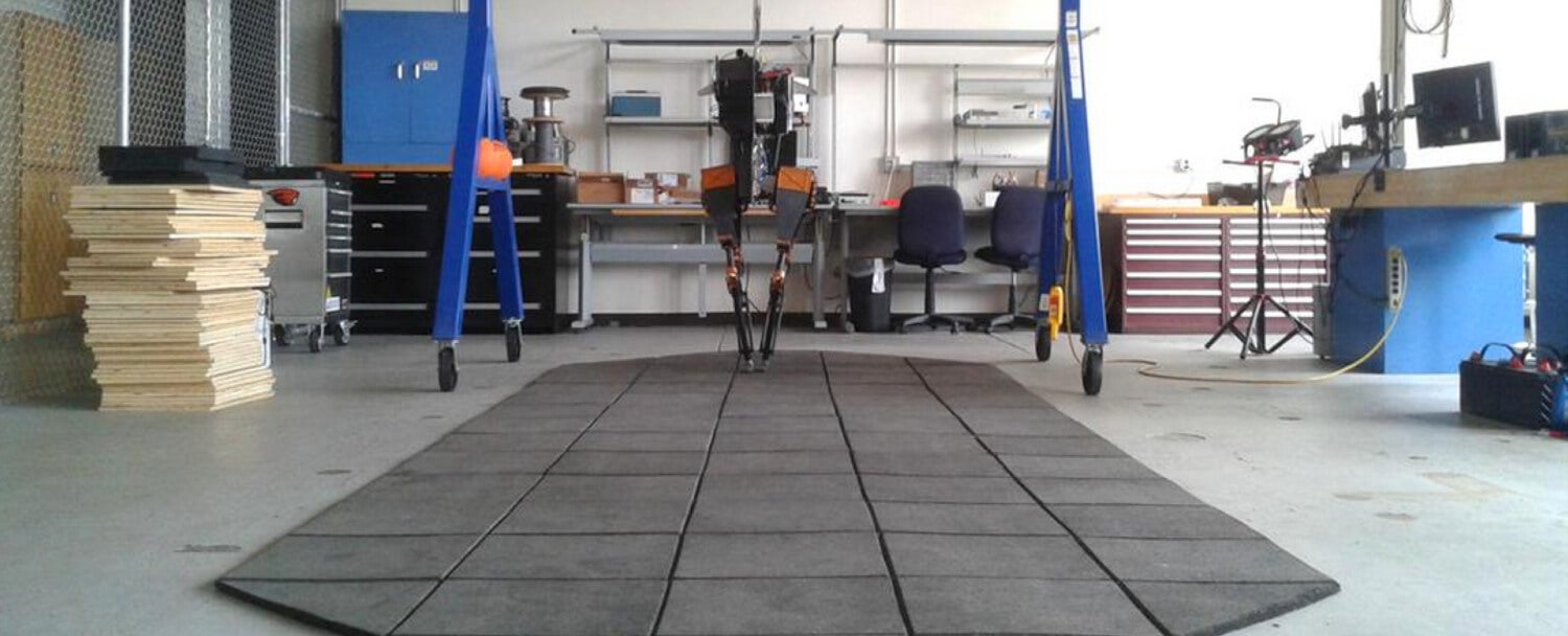 atrias-bipedal-walking-robot - Singularity Hub