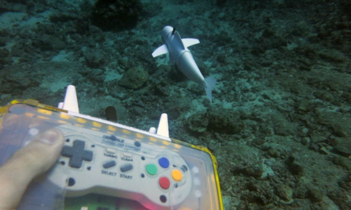 Watch This Lifelike Robot Fish Swim Through the Ocean