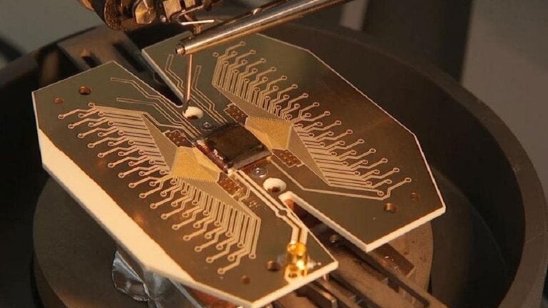 A New Startup Intends to Build the World's First Large-Scale Quantum ...